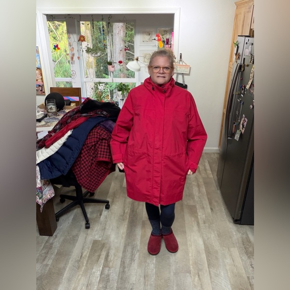 Lands' End | Jackets & Coats | Lands End Bold Red Jacket With Navy ...